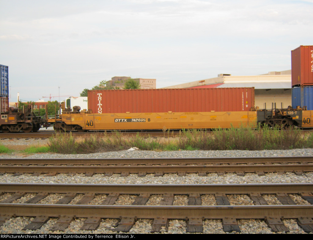 DTTX Stack Car 742695 B